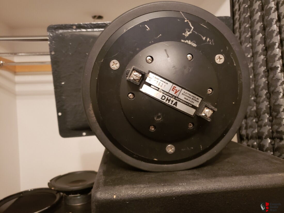 Electro voice dh1a and hp940 lens Photo #4248015 - US Audio Mart