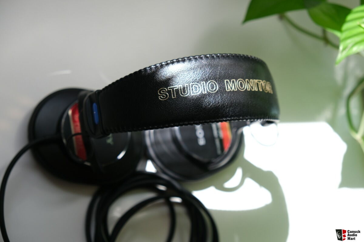 SONY MDR-CD900ST headphones Photo #4266107 - UK Audio Mart