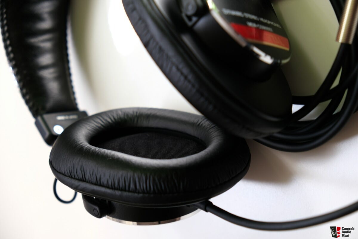 SONY MDR-CD900ST headphones Photo #4266107 - UK Audio Mart
