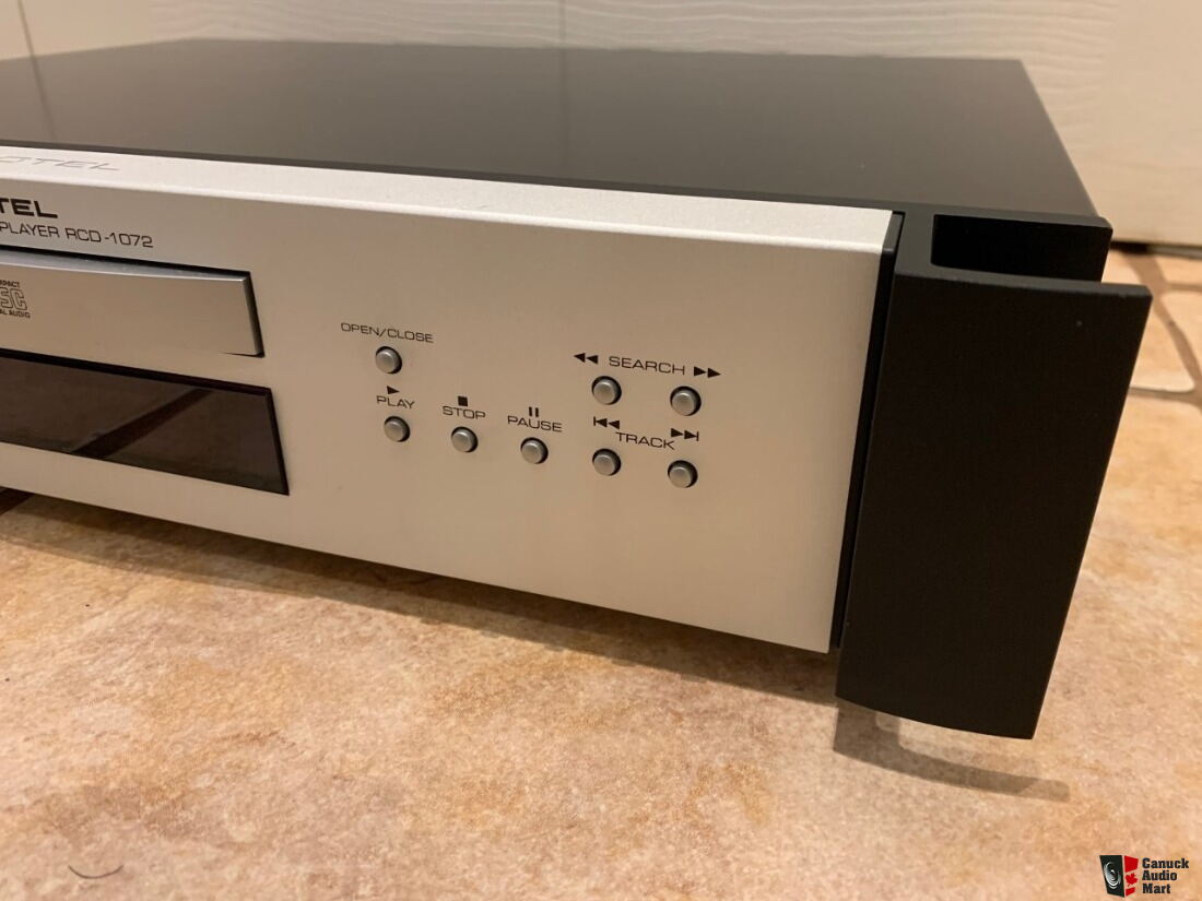 Rotel RCD-1072 CD Player Photo #4268689 - US Audio Mart