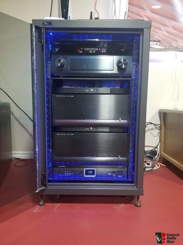 TWO - Anthem Statement A5 5 Channel Amplifier - Excellent Shape For ...
