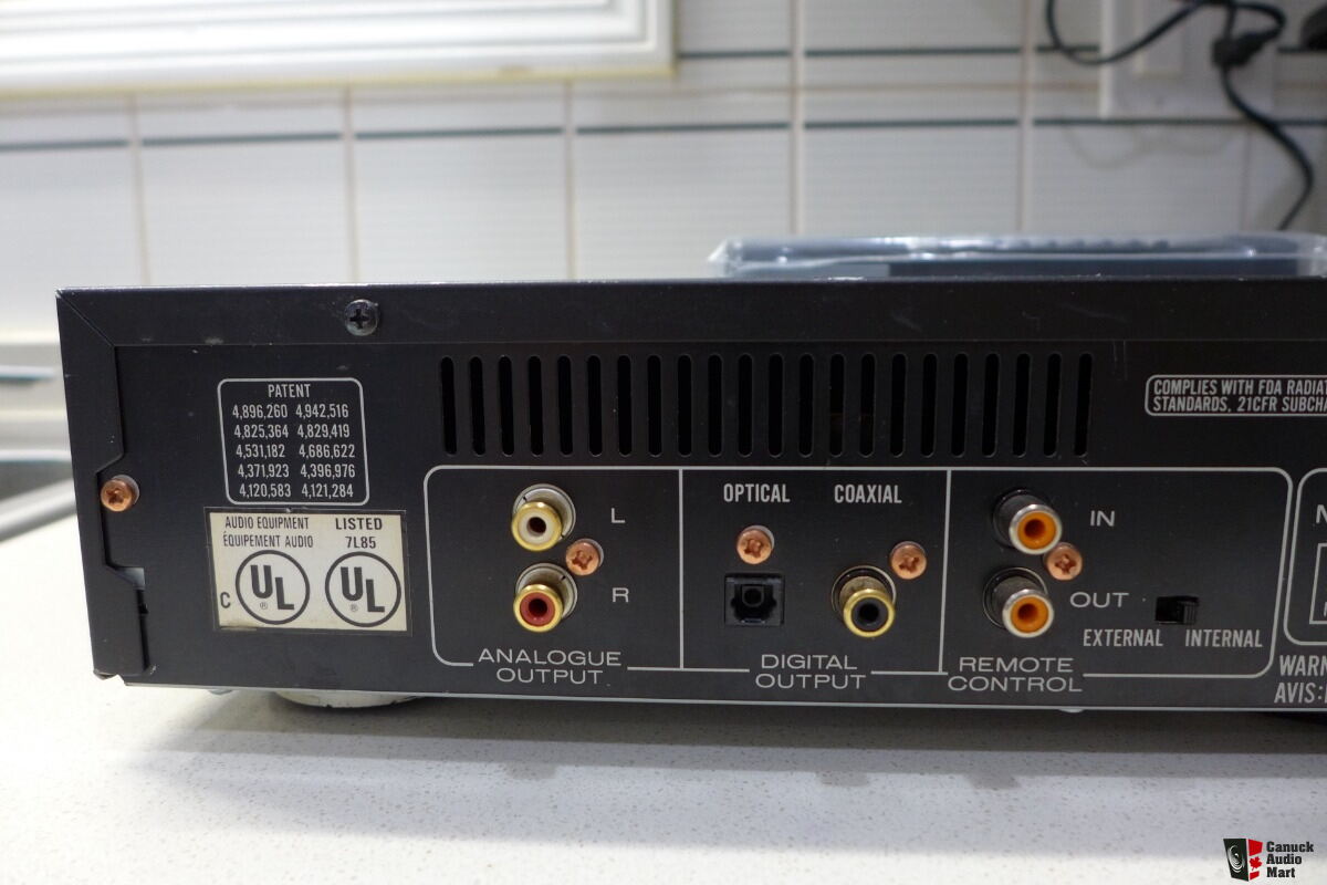 Marantz Compact Disc Player CD-63SE with Remote Photo #4285442 - US ...