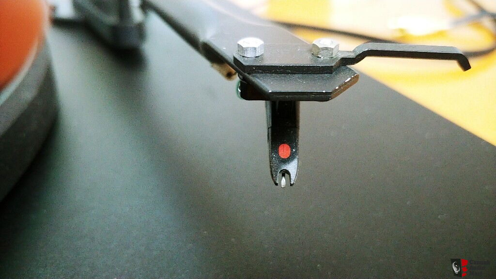 Pro-Ject Debut III Turntable Photo #4290316 - US Audio Mart