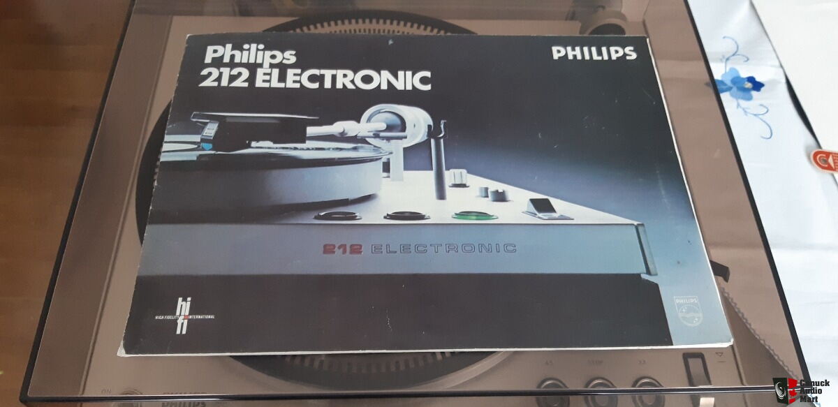 Philips GA212 Turntable Photo #4291782 - US Audio Mart