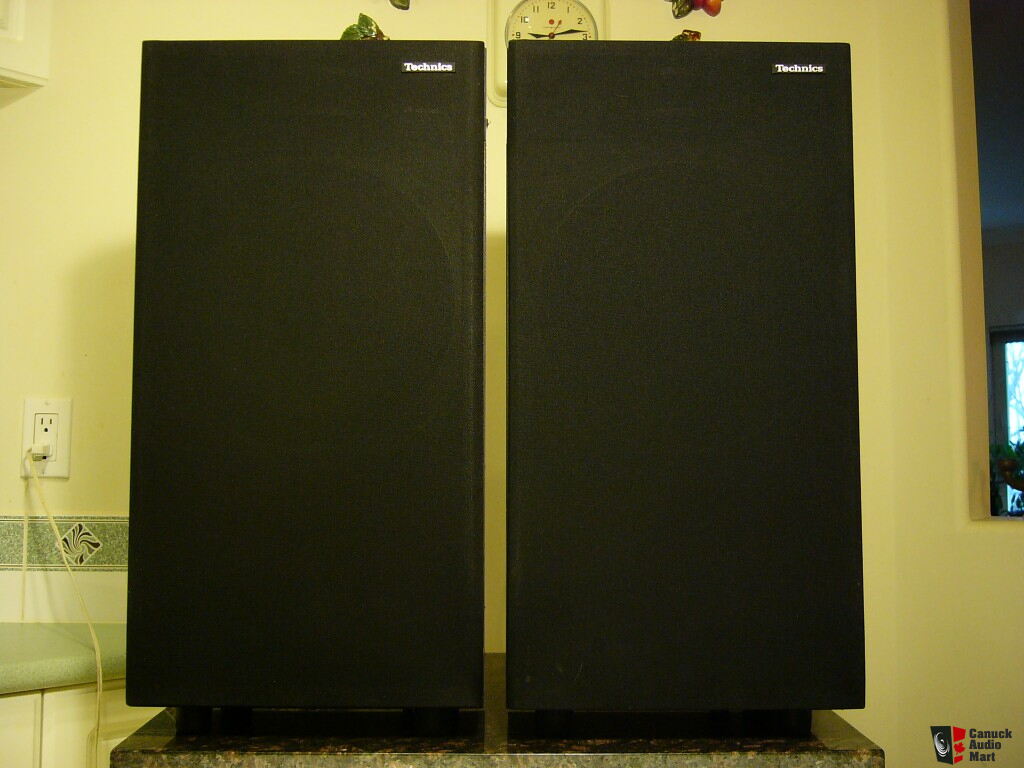Technics SB-L100 Linear Phase speakers with metal horn tweeters Photo ...