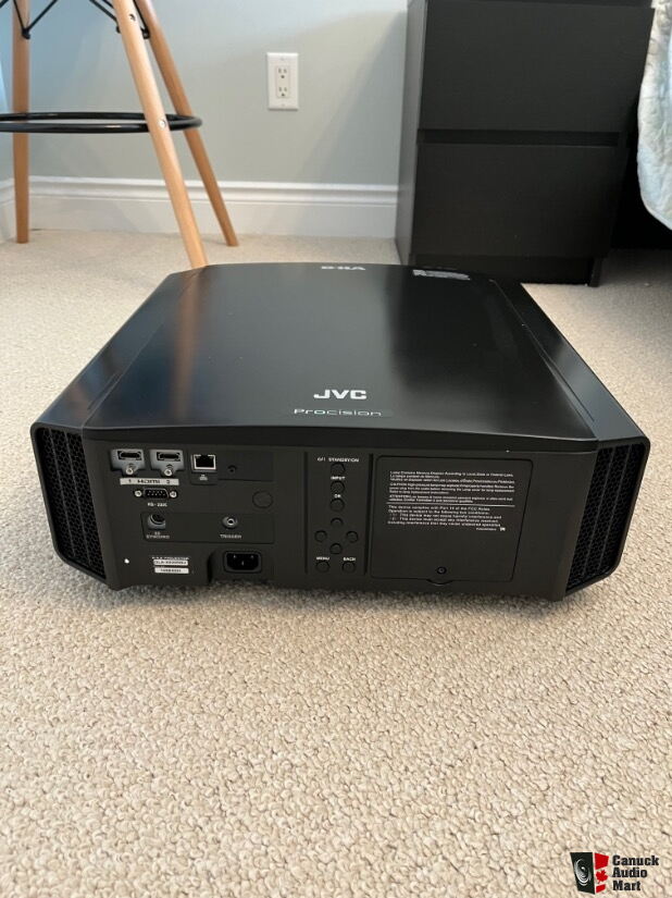 JVC DLA-X500R Projector 4K eShift Photo #4298168 - Canuck Audio Mart