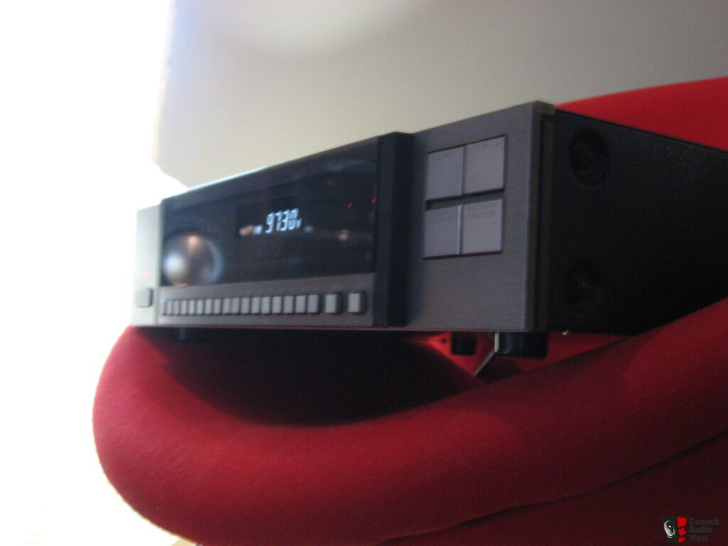CARVER TX11b Tuner For Sale - Canuck Audio Mart