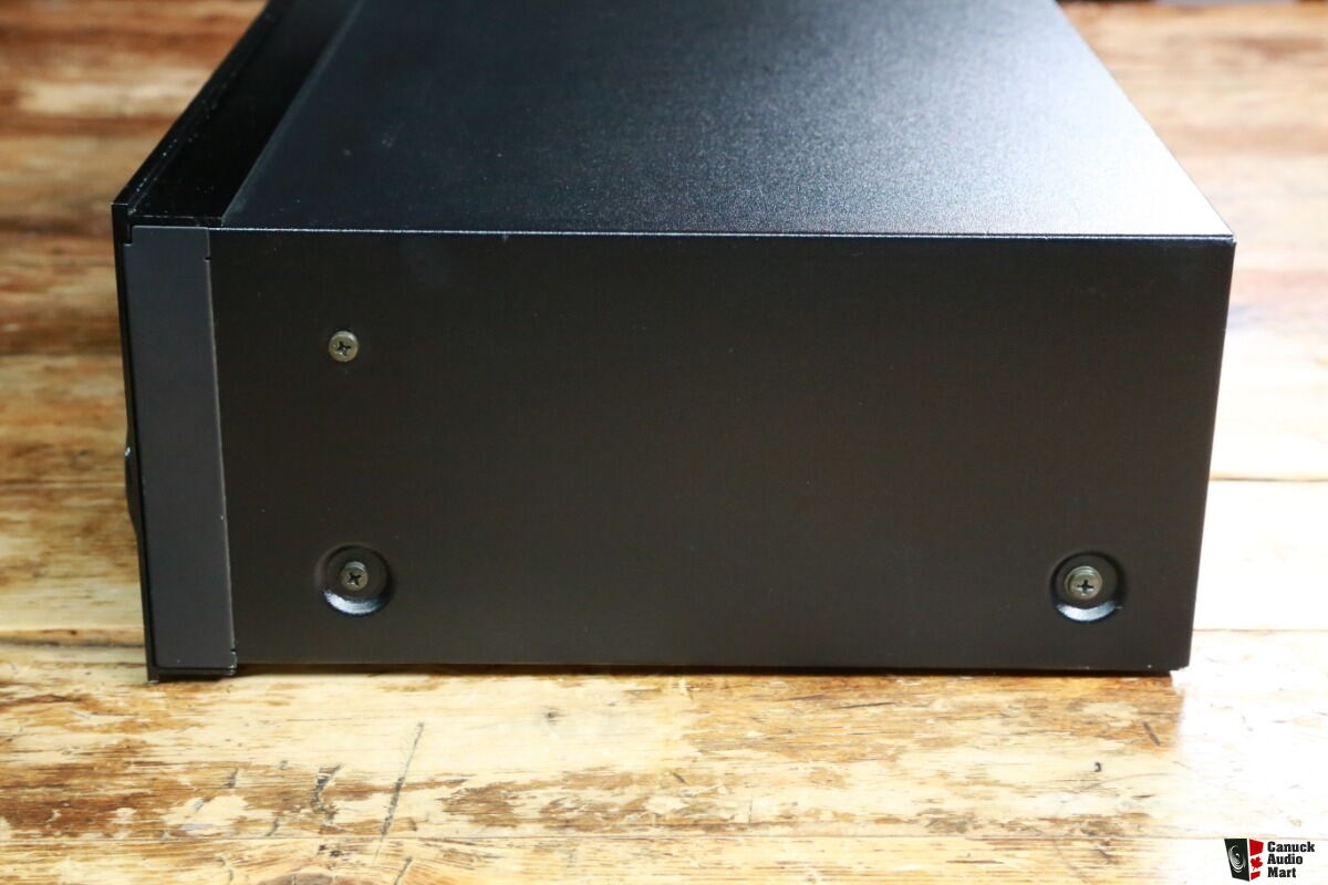 Denon DN-C680 Professional CD Player Photo #4302848 - Canuck Audio Mart