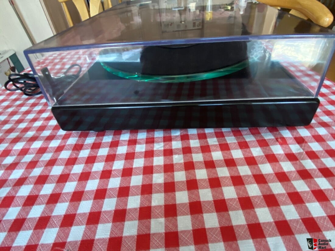 Pro Ject Belt Drive Turntable Photo #4310724 - Canuck Audio Mart
