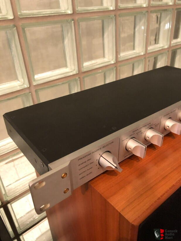 Threshold FET9 Pre-amp Photo #4311576 - Canuck Audio Mart