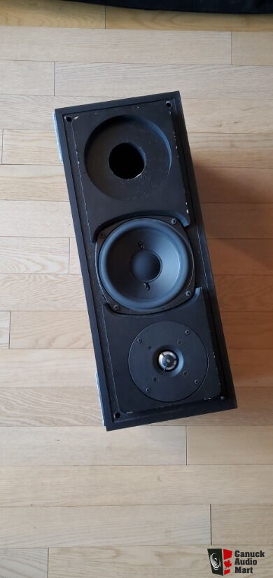 Definitive Technology BP8 Floorstanding Speakers Photo #4326781 - US ...
