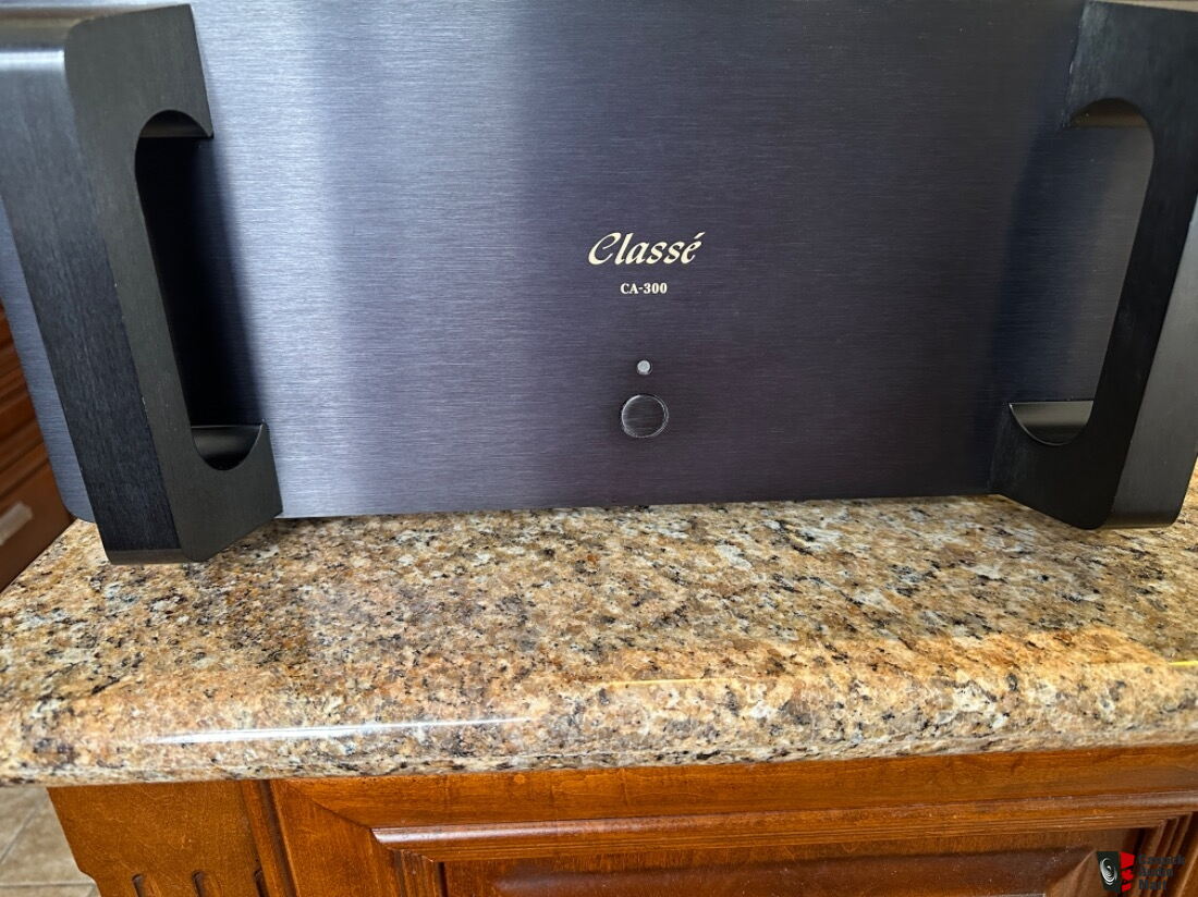 Classe CA-300 amplifier Photo #4343241 - Canuck Audio Mart