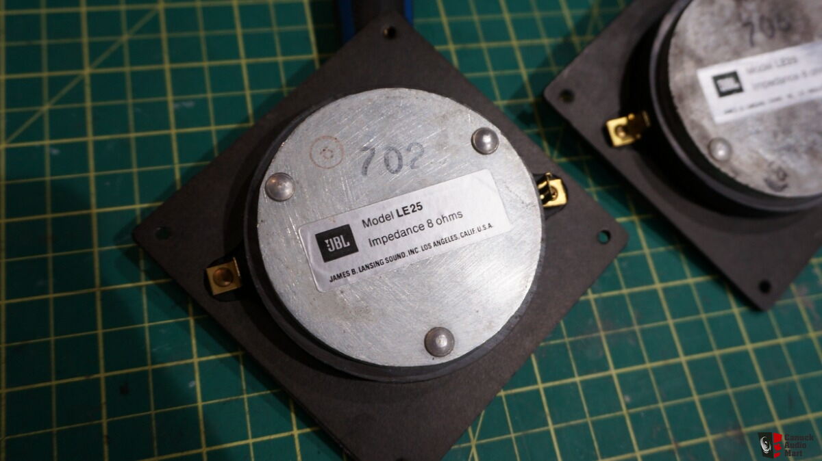JBL LE25 Pair Photo #4346932 - US Audio Mart