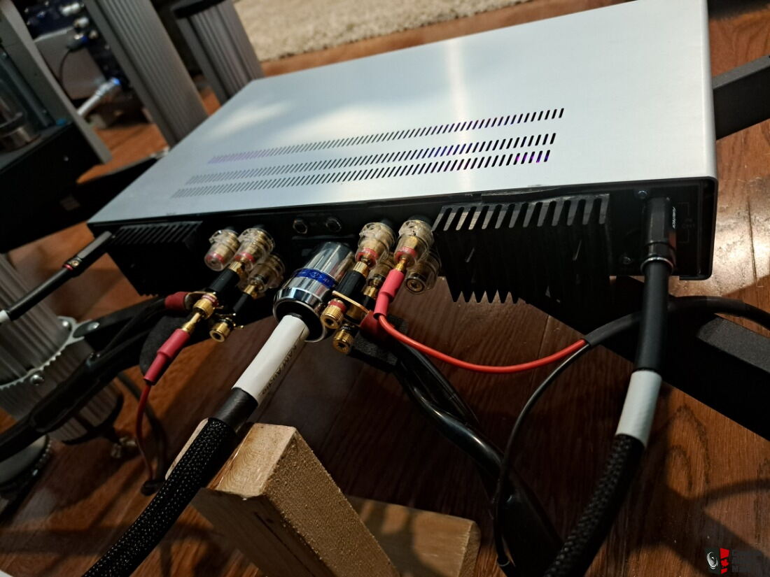 Micromega PW-400 Power Amplifier Photo #4349096 - Canuck Audio Mart
