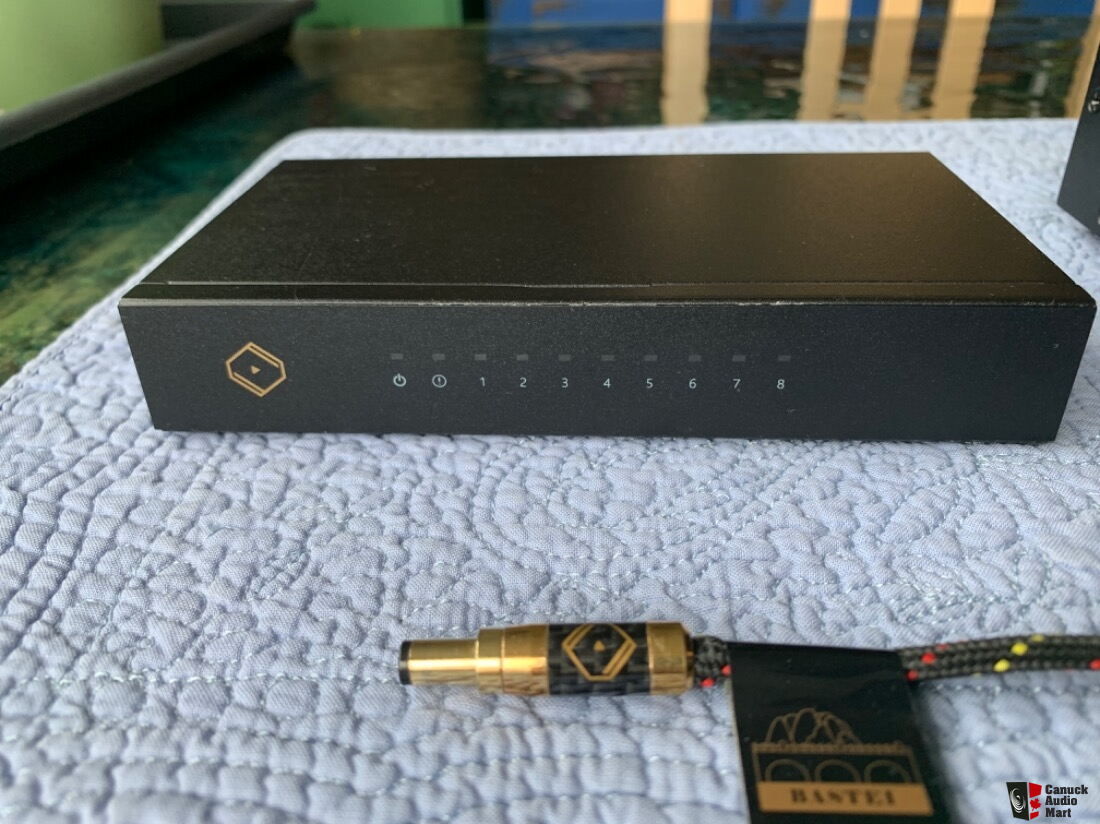 Silent Angel Forester F1 Power Supply and Silent Angel Bonn N8 Switch ...