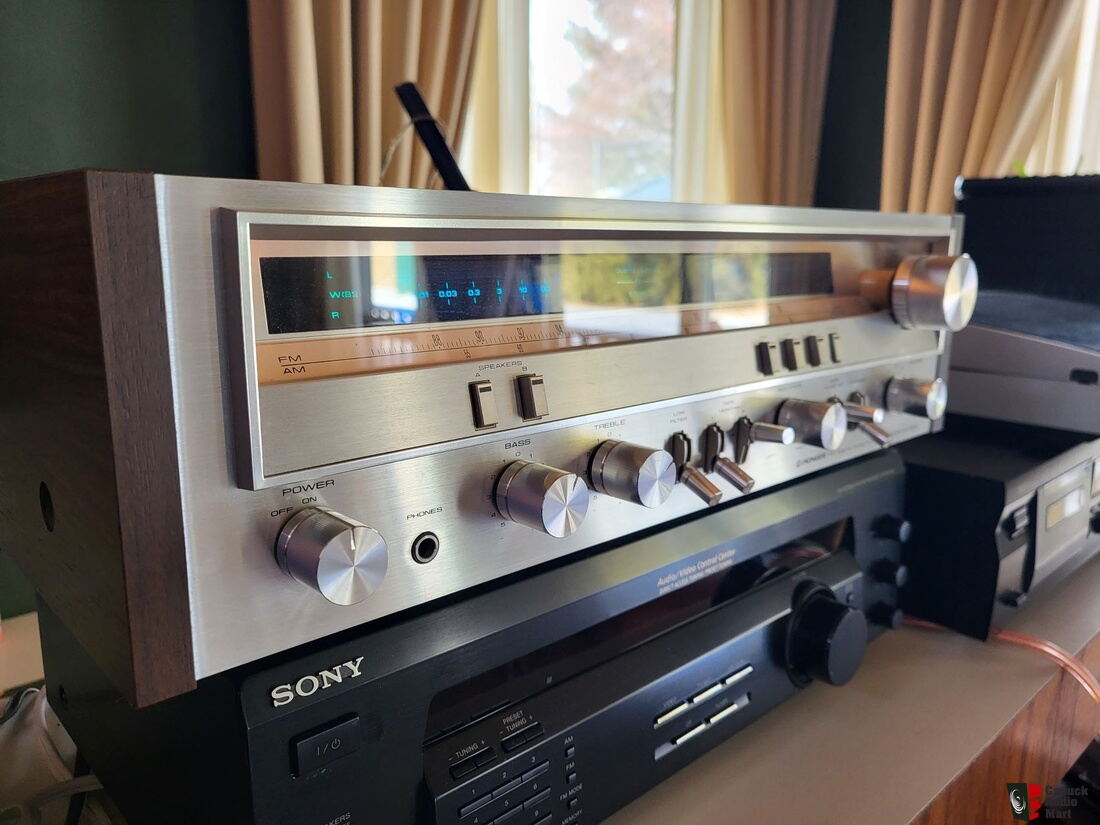 Absolutely gorgeous Pioneer SX-3700 receiver in pristine shape Photo ...