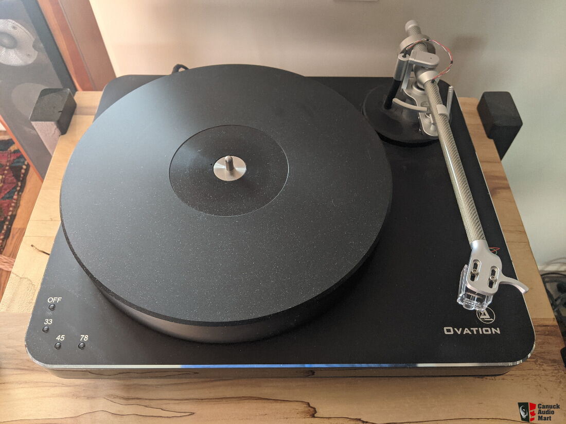 Clearaudio Ovation turntable with tone arm, cartridge, phono stage ...