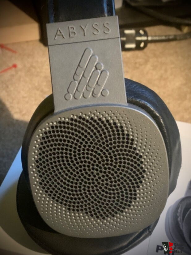 Abyss Diana Phi - upgraded V2 pads For Sale - Canuck Audio Mart