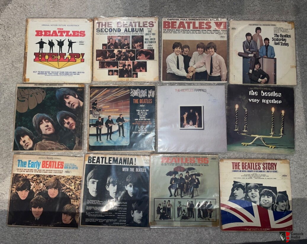 12 x The Beatles Vinyls Photo #4414301 - US Audio Mart