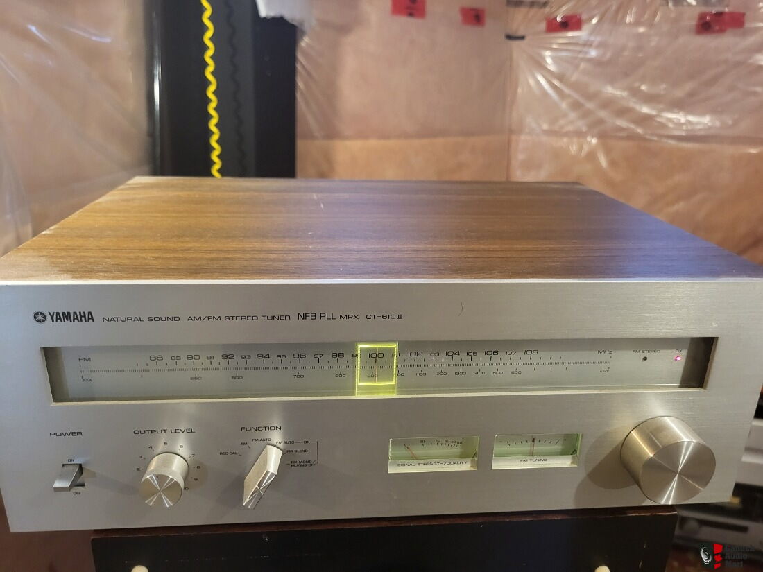Yamaha CA 610 integrated amp and CT 610 tuner Photo #4420129 - US Audio ...