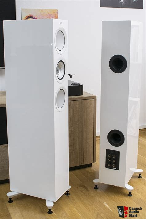 KEF Set - KEF R5 Floor Standing Speakers & KEF R2C Center Channel in ...