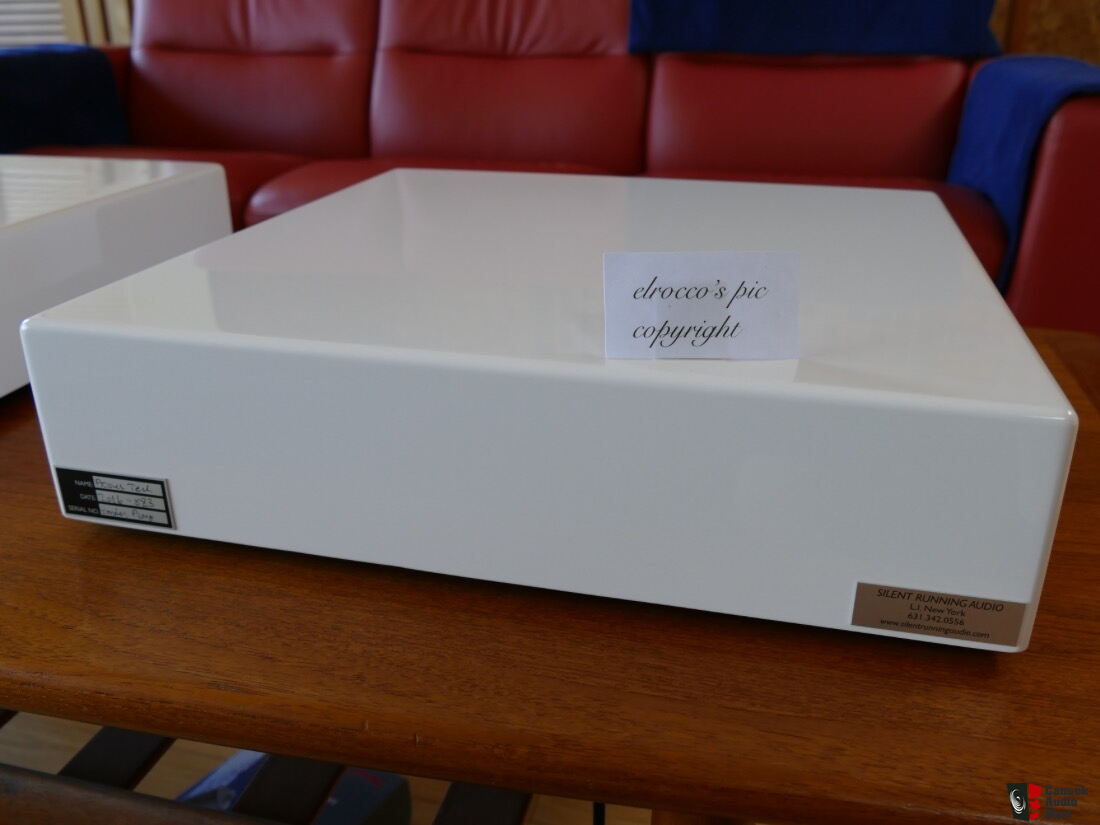 SRA- Silent Running Audio , isoBASE Ohio-class, two bases in white ...
