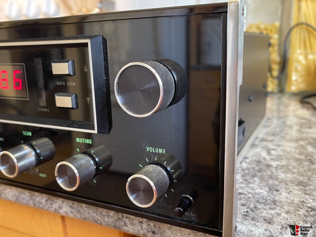 Mcintosh mr80 tuner Photo #4434042 - Canuck Audio Mart