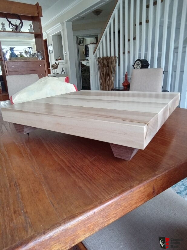 Maple amp/turntable/component stand Photo #4434147 - Canuck Audio Mart