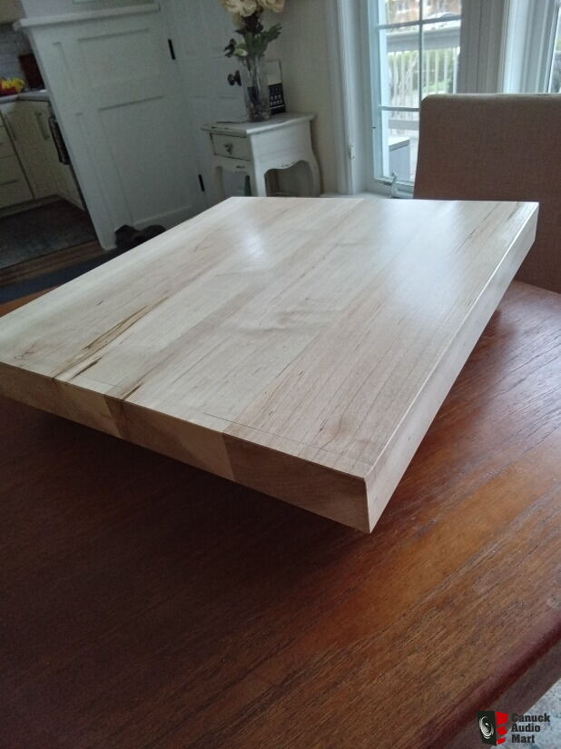 Maple amp/turntable/component stand Photo #4434151 - Canuck Audio Mart