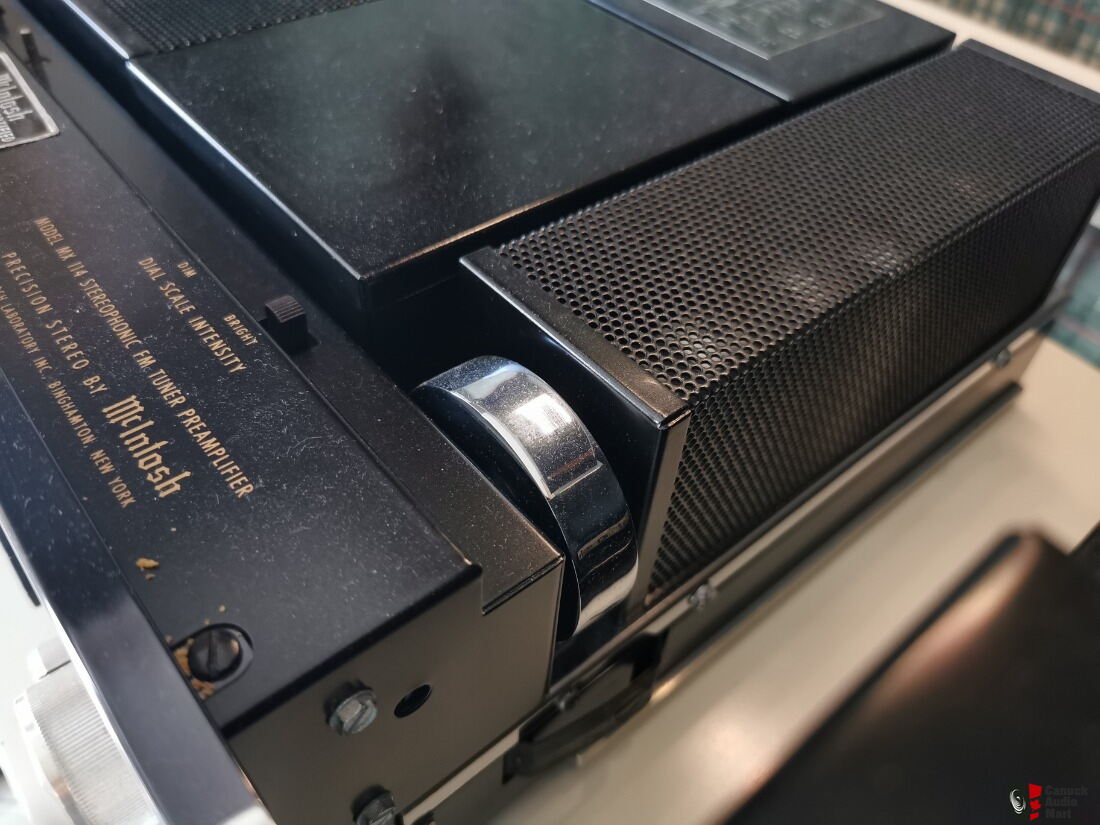 McIntosh MX 114 tuner preamplifier