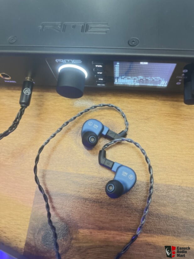 64 Audio U4s In-Ear Monitors Photo #4447682 - Canuck Audio Mart