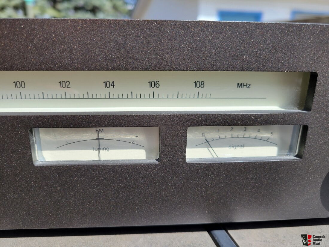 Technics ST-9030 tuner - audiophile 8 gang - not many better Photo ...