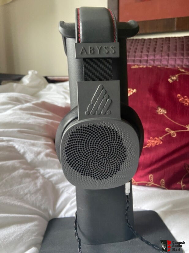 Abyss Diana Phi with new and previous EarPads with option ...