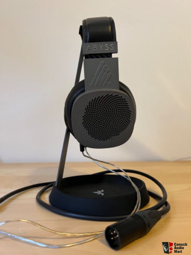 Abyss Diana Phi - LNIB with Stock + V2 Pads + 4 Pin XLR For Sale ...