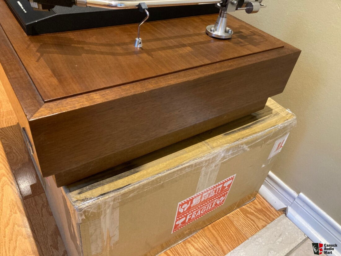 Hitachi PM-70 turntable, very rare and high quality machine ...Thorens ...