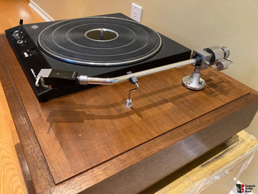 Hitachi PM-70 turntable, very rare and high quality machine ...Thorens ...