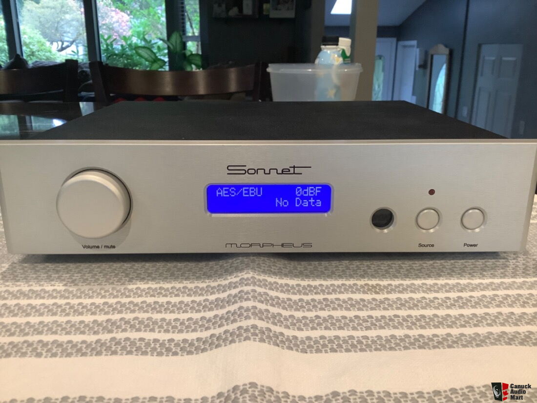 SONNET MORPHEUS DAC/Preamplifier in Silver with remote Photo #4461849 ...