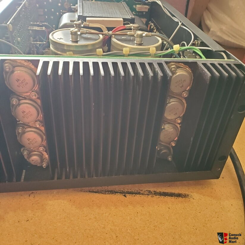 BGW 410 Power Amp 200w/c original Photo #4464156 - US Audio Mart