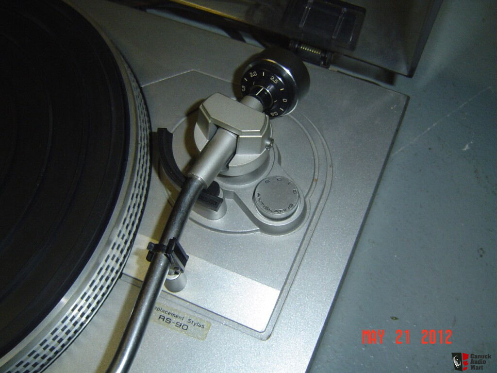 AKAI AP-D30 Direct Drive Turntable Photo #447170 - Canuck Audio Mart