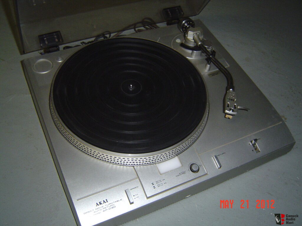 AKAI AP-D30 Direct Drive Turntable Photo #447170 - Canuck Audio Mart