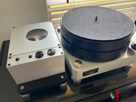 Acoustical Systems Amari table Photo #4478594 - US Audio Mart