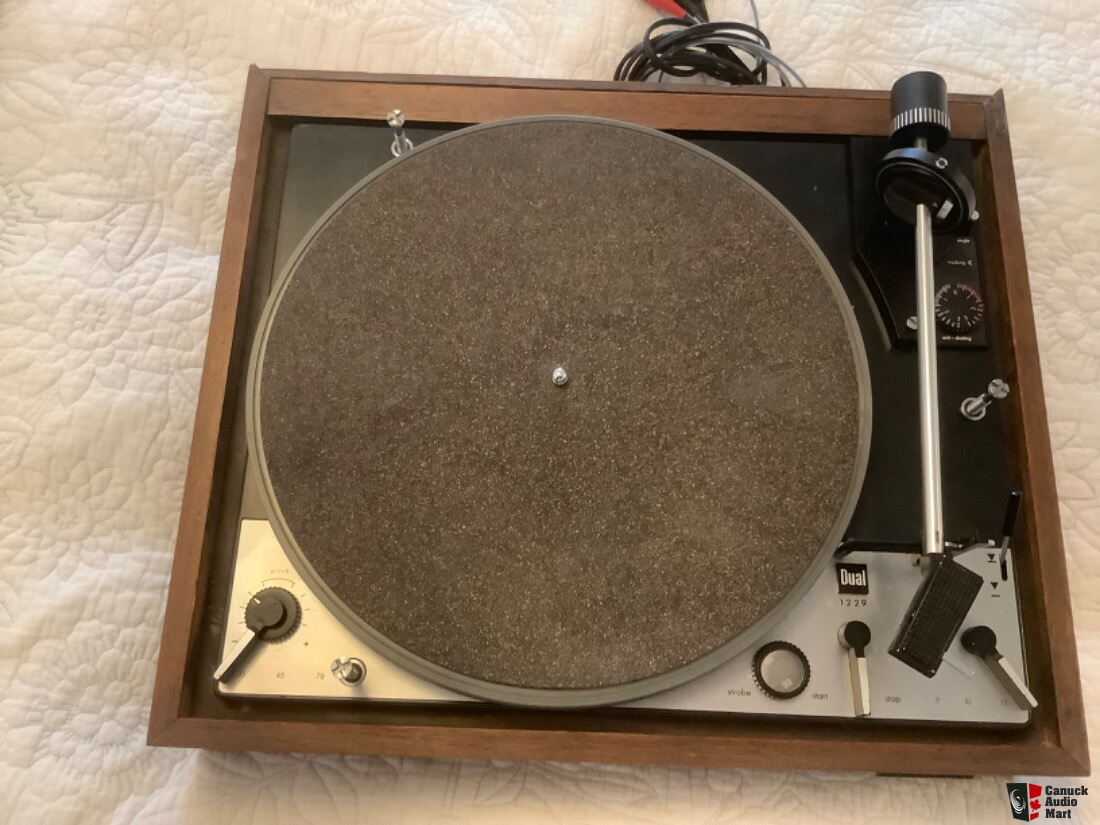 Dual 1229 with Shure super Tacker V Photo #4484650 - Canuck Audio Mart