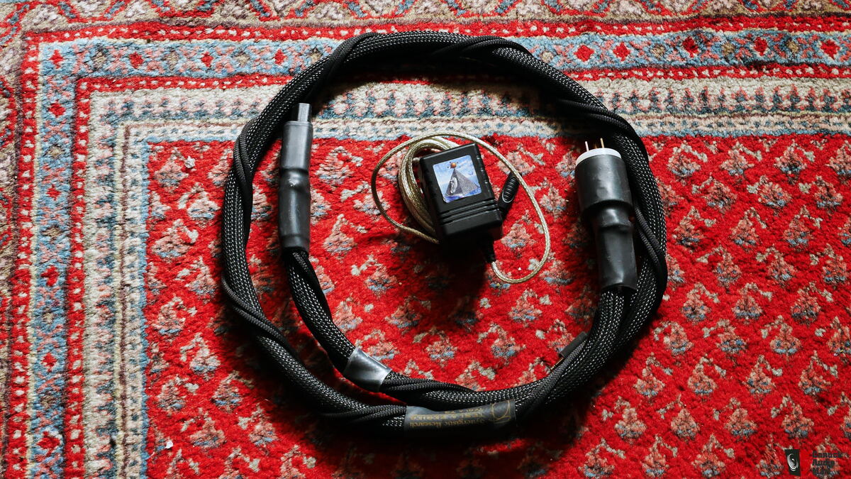 Synergistic Research - Tesla T3 AC Power Cord.- 1.5M - 2 Available ...