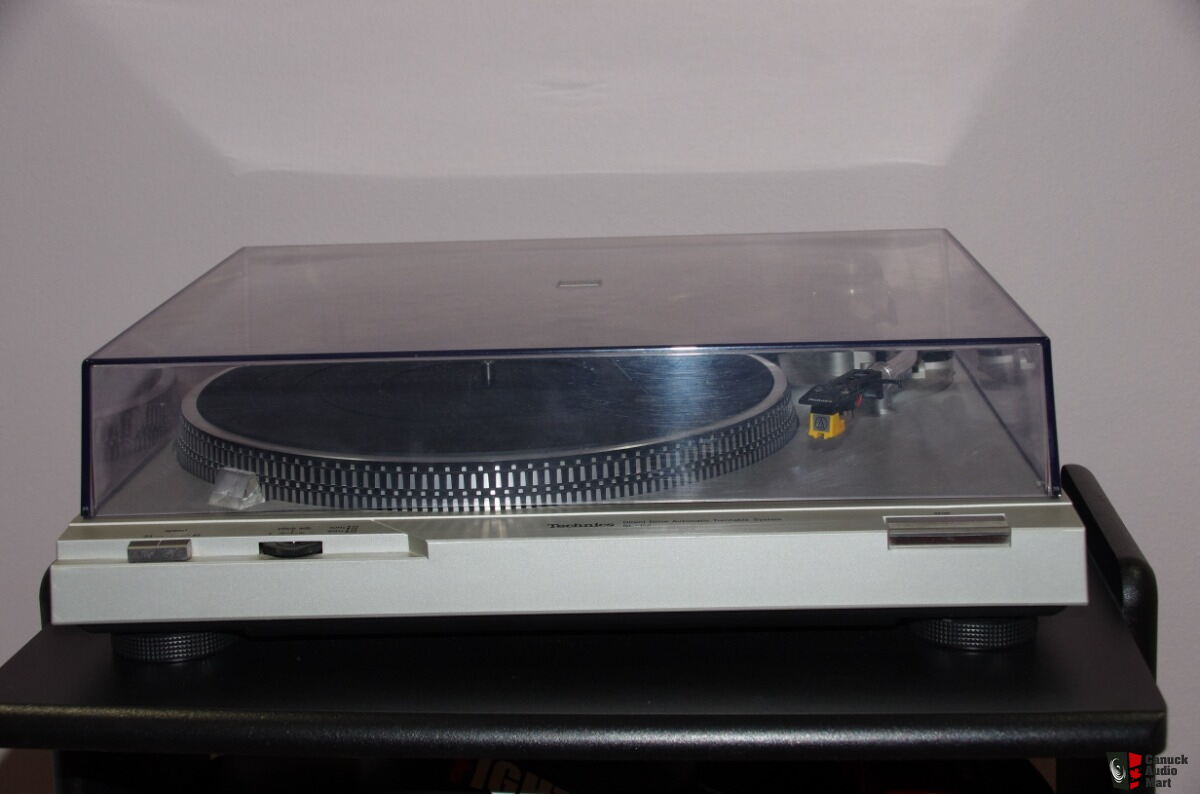 Technics SL-D2 Direct Drive Turntable Photo #4489527 - UK Audio Mart