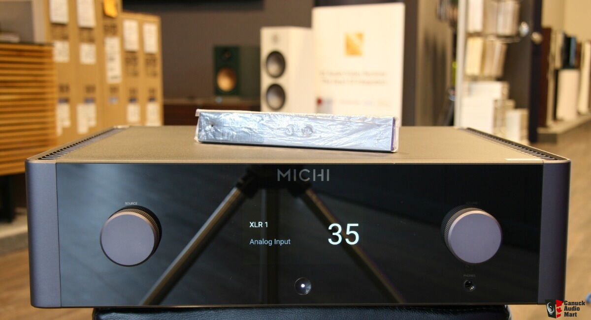 Manager's SALE !! Michi P5 Preamplifier (showroom demo) Photo #4493434 ...
