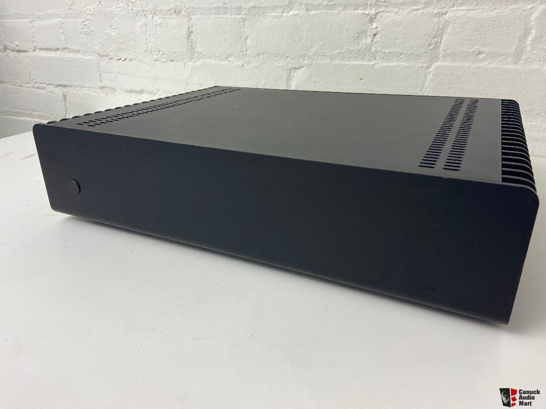 Streacom FC10 Fanless Silent ATX Case For Sale - Canuck Audio Mart