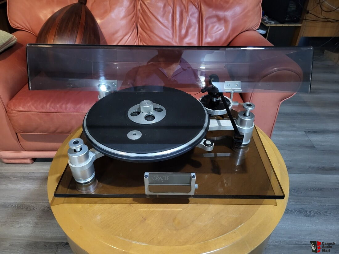 Oracle turntable . Excellent Photo #4510843 - US Audio Mart
