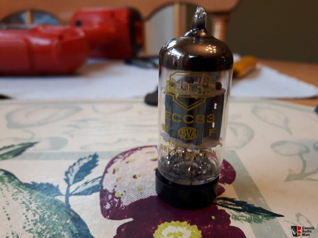 NOS/NIB Yellow Shield Mullard 12AX7 Photo #4512891 - Canuck Audio Mart