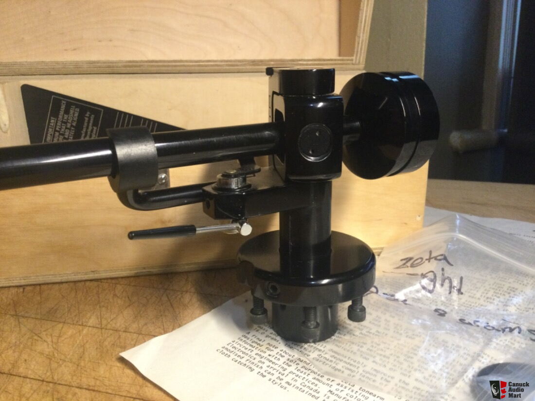 Zeta tonearm / Beautiful Photo #4516935 - Canuck Audio Mart