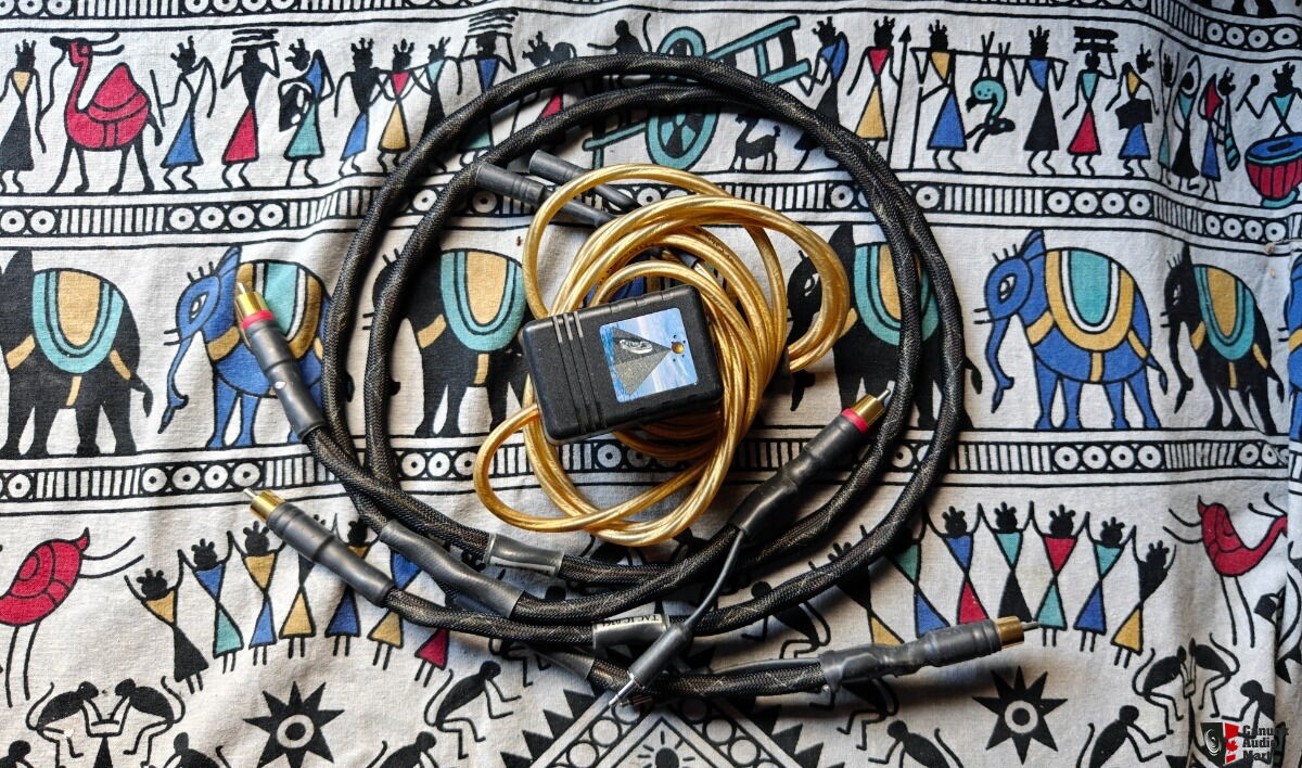 Synergistic Research Tesla SE ACCELERATOR RCA - 1m Photo #4517395 ...
